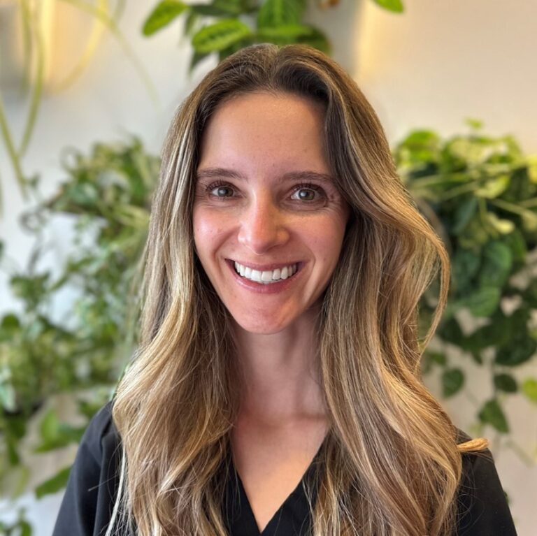 Nichola Linamen FNP-C - Perlman Clinic San Diego