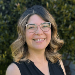 Vanessa Flores, LCSW - Perlman Clinic San Diego